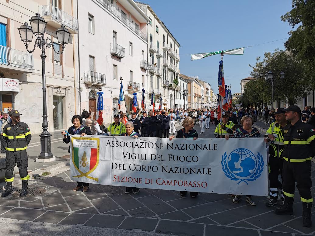 Campobasso, bagno di folla per il raduno dei Vigli del Fuoco - Il ...