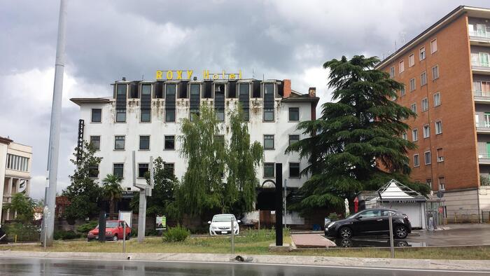 Hotel Roxy, via libera del Consiglio regionale alla vendita. Prezzo ...