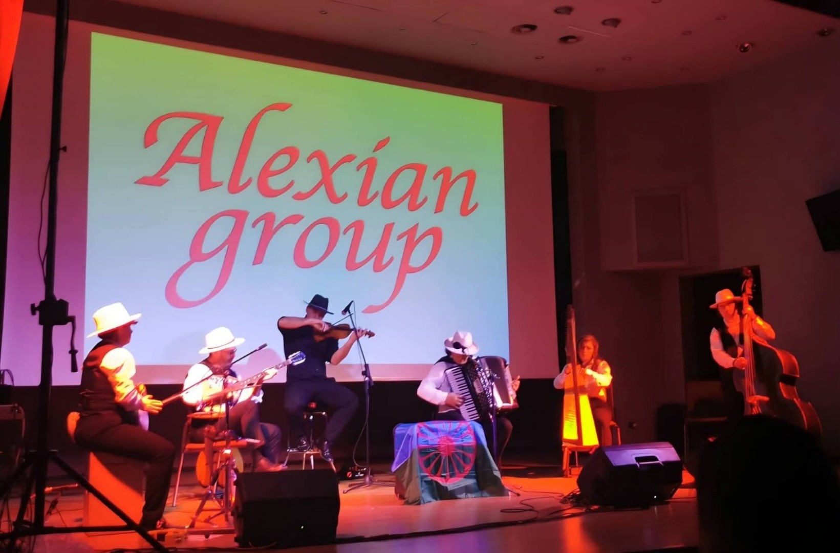 Grande successo a Campobasso per la magia della musica rom dell'Alexian ...